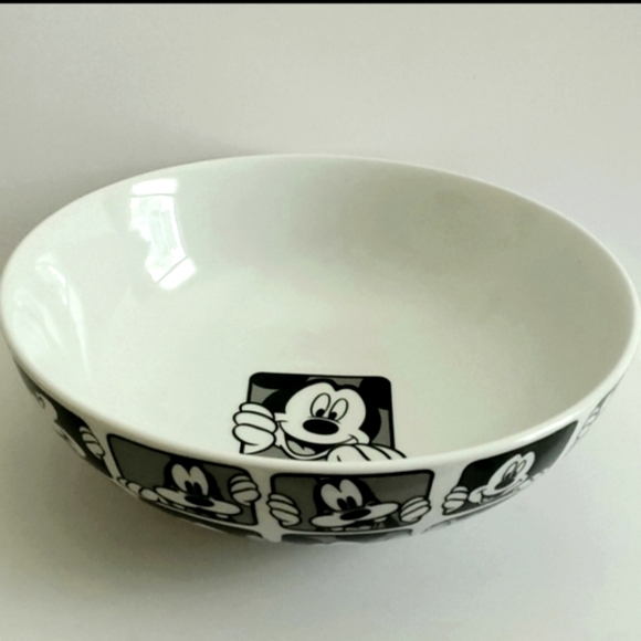 Disney | Dining | Disney Mickey Mouse Serving Bowl | Poshmark